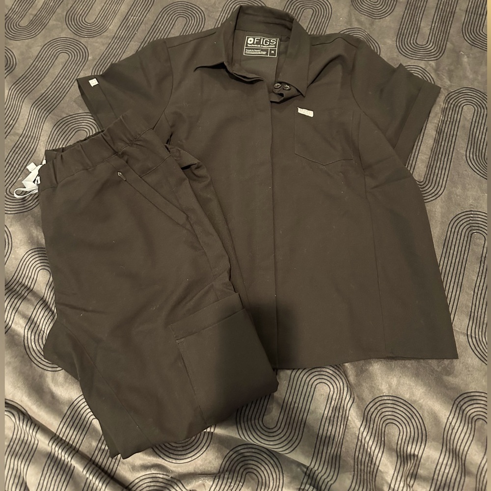 Figs Limited Edition Set In Black - Gem